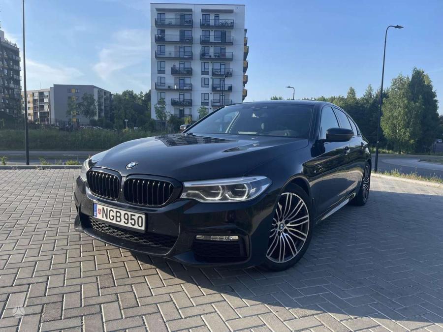 Black BMW 520 2018 in Vilnius, with an engine capacity of 2.00 L and mileage of 285 thousand km for 20450 €, photo 1 on AUTOMOTO.COM.LV