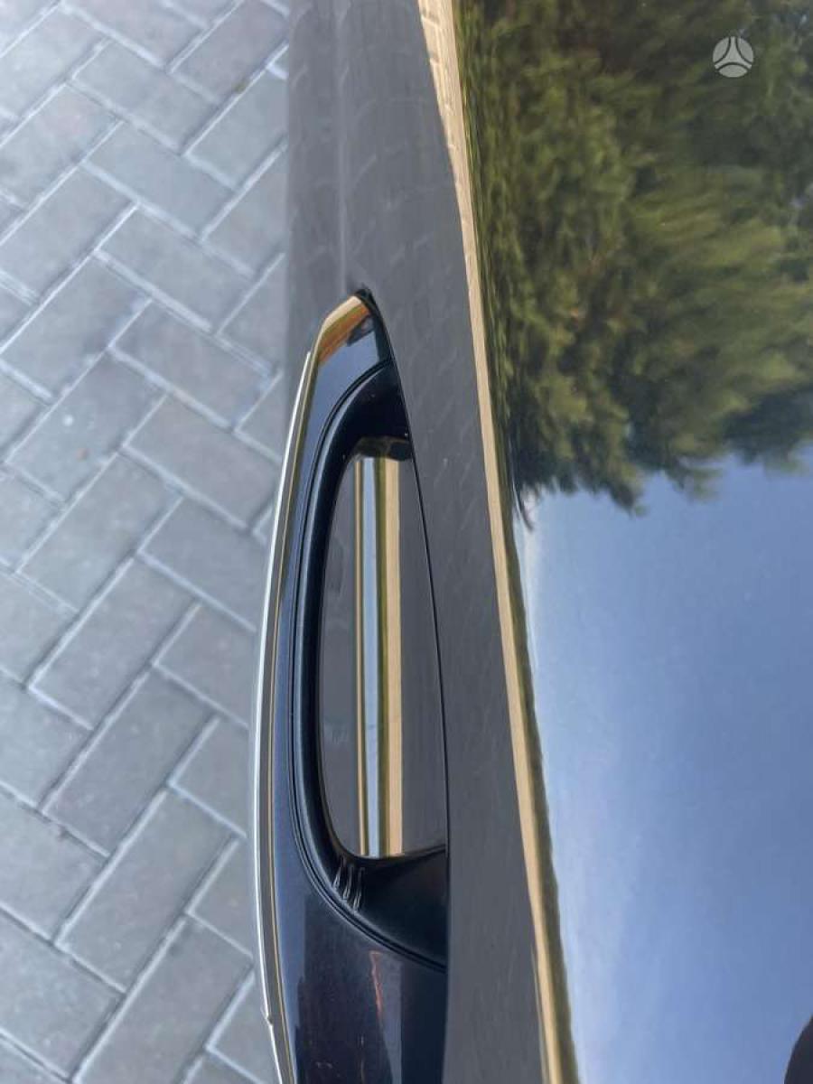 Black BMW 520 2018 in Vilnius, with an engine capacity of 2.00 L and mileage of 285 thousand km for 20450 €, photo 15 on AUTOMOTO.COM.LV