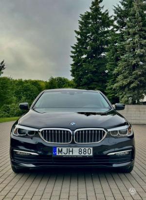 Black BMW 520 2018 in Vilnius, with an engine capacity of 2.00 L and mileage of 103 thousand km for 21000 €, photo 3 on AUTOMOTO.COM.LV