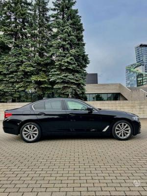 Black BMW 520 2018 in Vilnius, with an engine capacity of 2.00 L and mileage of 103 thousand km for 21000 €, photo 8 on AUTOMOTO.COM.LV