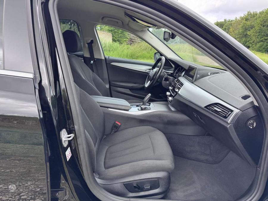Melns BMW 520 2018 Kauņa, ar dzinēja tilpumu 2.00 L un nobraukumu 256 tūkst. km par 15950 €, foto 16 vietnē AUTOMOTO.COM.LV