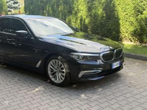 Black BMW 520 2018 in Vilnius, with an engine capacity of 2.00 L and mileage of 230 thousand km for 17500 €, photo 5 on AUTOMOTO.COM.LV