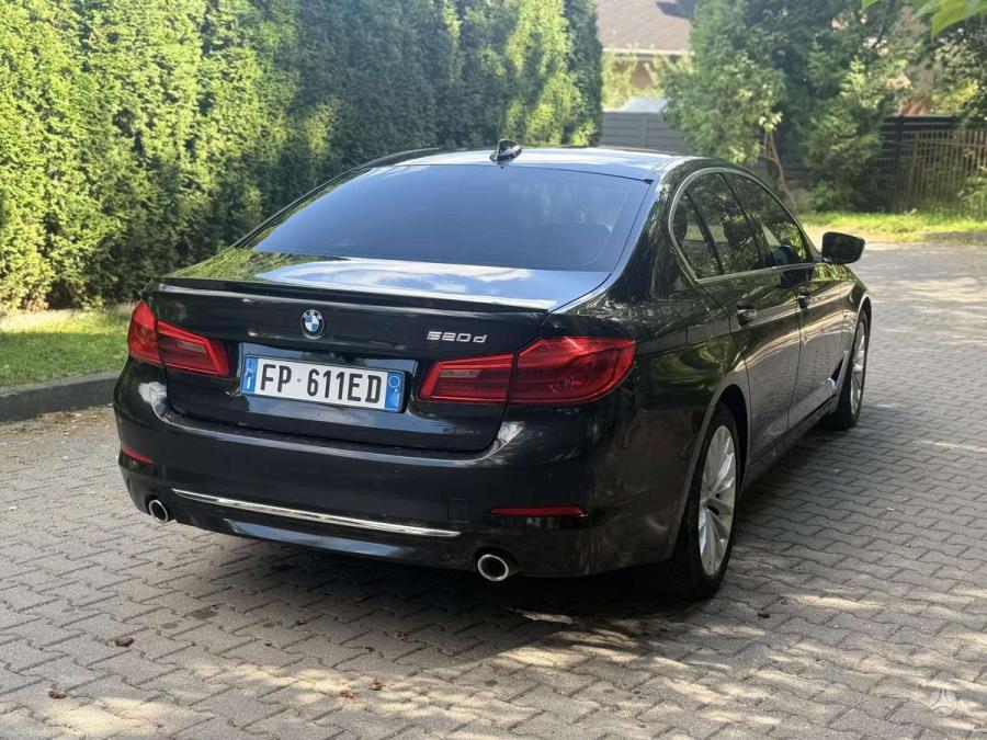 Black BMW 520 2018 in Vilnius, with an engine capacity of 2.00 L and mileage of 230 thousand km for 17500 €, photo 6 on AUTOMOTO.COM.LV