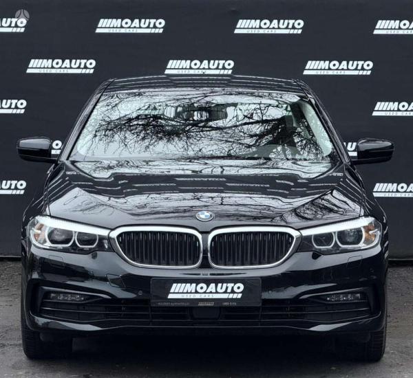Black BMW 520 2019 in Vilnius, with an engine capacity of 2.00 L and mileage of 150 thousand km for 18999 €, photo 3 on AUTOMOTO.COM.LV