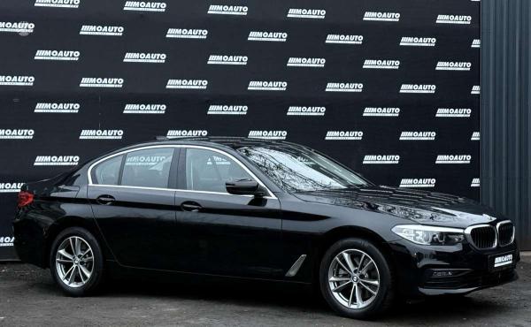 Black BMW 520 2019 in Vilnius, with an engine capacity of 2.00 L and mileage of 150 thousand km for 18999 €, photo 6 on AUTOMOTO.COM.LV
