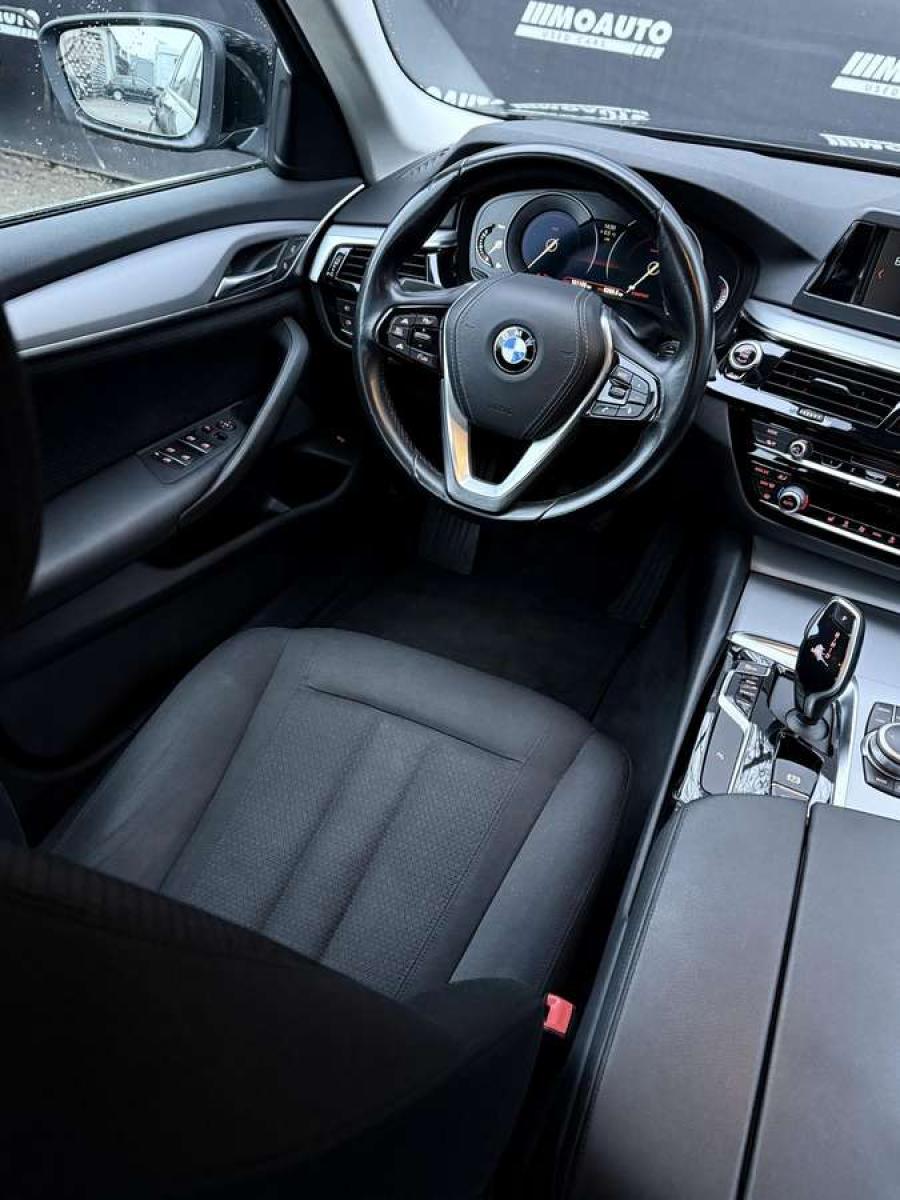 Black BMW 520 2019 in Vilnius, with an engine capacity of 2.00 L and mileage of 150 thousand km for 18999 €, photo 13 on AUTOMOTO.COM.LV