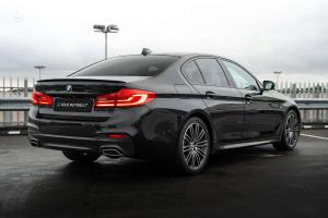 Black BMW 520 2019 in Vilnius, with an engine capacity of 2.00 L and mileage of 156 thousand km for 23900 €, photo 6 on AUTOMOTO.COM.LV