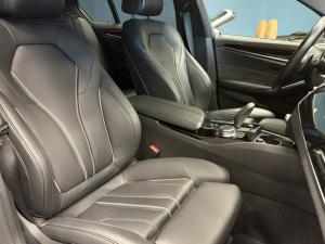 Melns BMW 520 2019 Rīga, ar dzinēja tilpumu 2.00 L un nobraukumu 168 tūkst. km par 25490 €, foto 15 vietnē AUTOMOTO.COM.LV