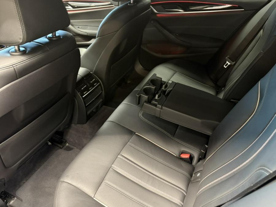Melns BMW 520 2019 Rīga, ar dzinēja tilpumu 2.00 L un nobraukumu 168 tūkst. km par 25490 €, foto 17 vietnē AUTOMOTO.COM.LV