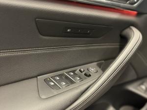 Melns BMW 520 2019 Rīga, ar dzinēja tilpumu 2.00 L un nobraukumu 168 tūkst. km par 25490 €, foto 24 vietnē AUTOMOTO.COM.LV
