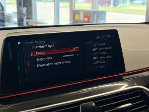 Melns BMW 520 2019 Rīga, ar dzinēja tilpumu 2.00 L un nobraukumu 168 tūkst. km par 25490 €, foto 30 vietnē AUTOMOTO.COM.LV