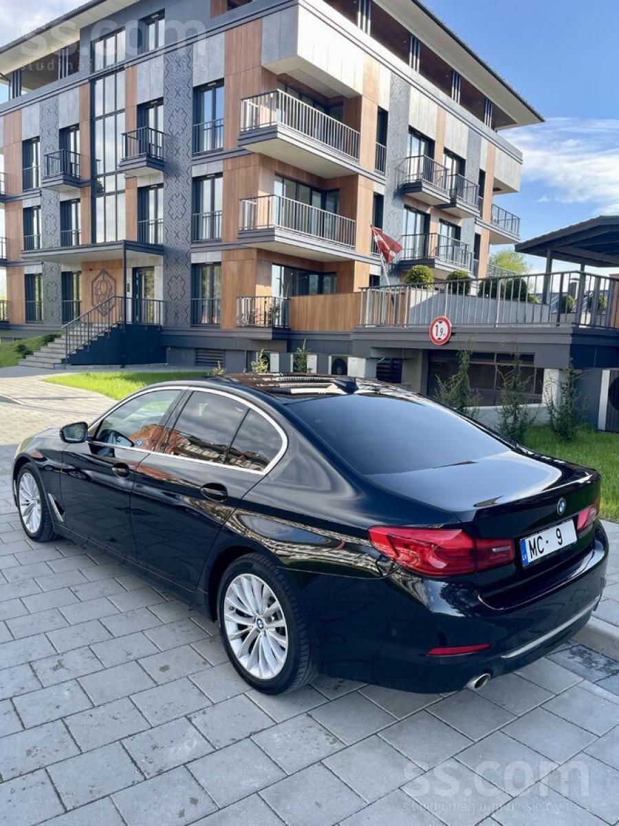 Black BMW 520 2019 in Riga, with an engine capacity of 2.00 L and mileage of 201 thousand km for 26450 €, photo 3 on AUTOMOTO.COM.LV