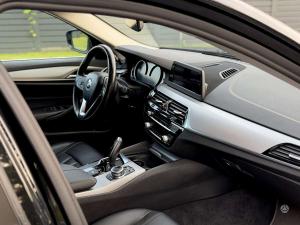 Black BMW 520 2019 in Vilnius, with an engine capacity of 2.00 L and mileage of 253 thousand km for 15500 €, photo 11 on AUTOMOTO.COM.LV