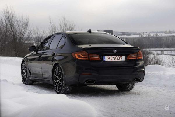 Black BMW 520 2020 in Vilnius, with an engine capacity of 2.00 L and mileage of 251 thousand km for 22800 €, photo 7 on AUTOMOTO.COM.LV