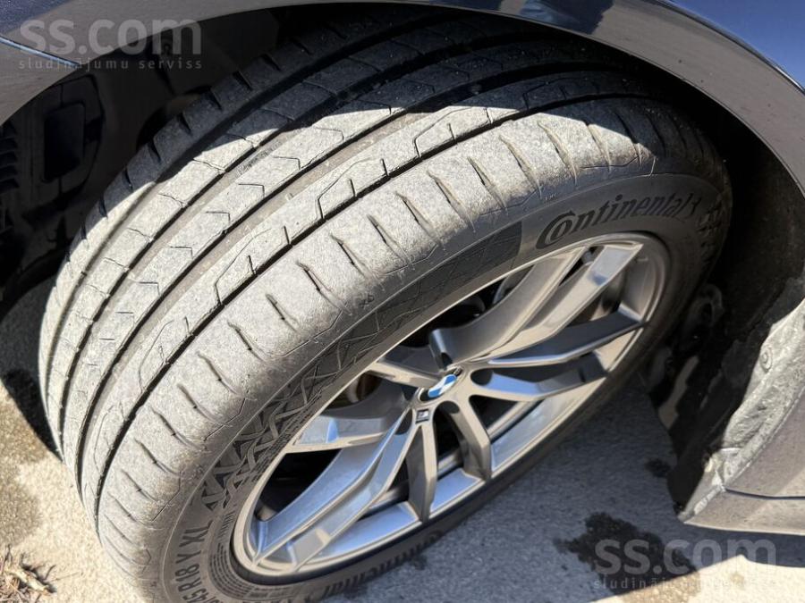 Melns BMW 520 2020 Rīga, ar dzinēja tilpumu 2.00 L un nobraukumu 168 tūkst. km par 24999 €, foto 31 vietnē AUTOMOTO.COM.LV