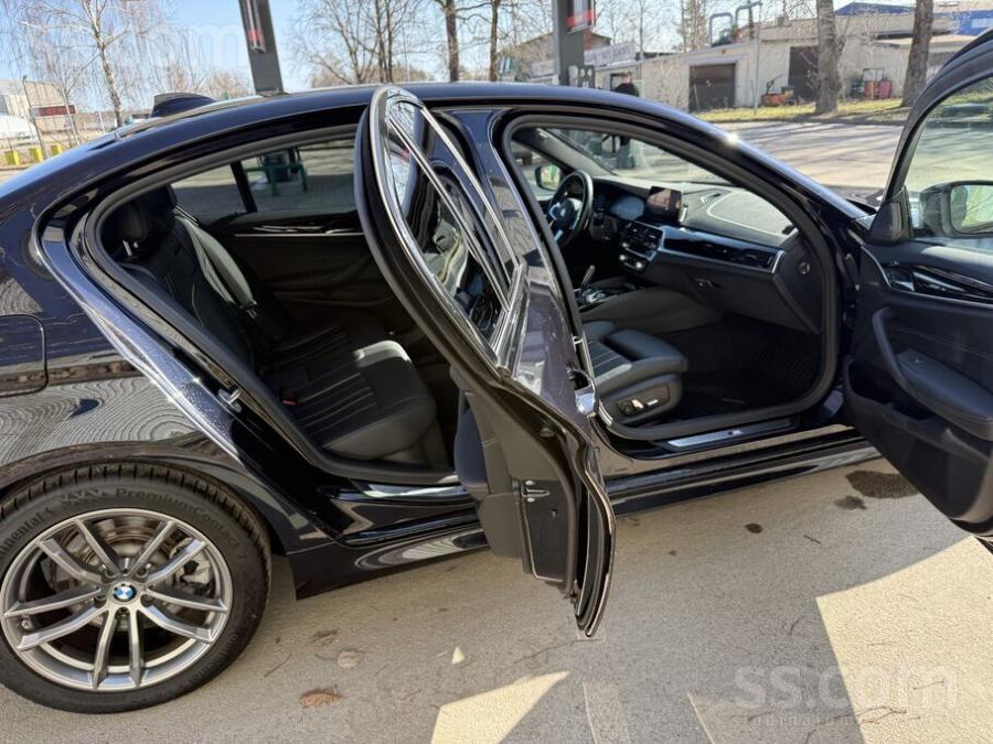 Melns BMW 520 2020 Rīga, ar dzinēja tilpumu 2.00 L un nobraukumu 168 tūkst. km par 24999 €, foto 35 vietnē AUTOMOTO.COM.LV