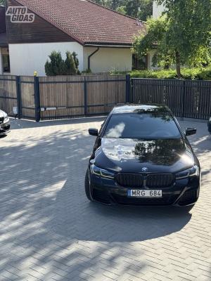 Black BMW 520 2020 in Vilnius, with an engine capacity of 2.00 L and mileage of 155 thousand km for 31000 €, photo  on AUTOMOTO.COM.LV