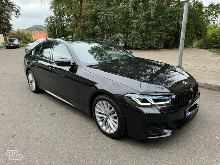 Black BMW 520 2020 in Vilnius, with an engine capacity of 2.00 L and mileage of 155 thousand km for 31000 €, photo 9 on AUTOMOTO.COM.LV