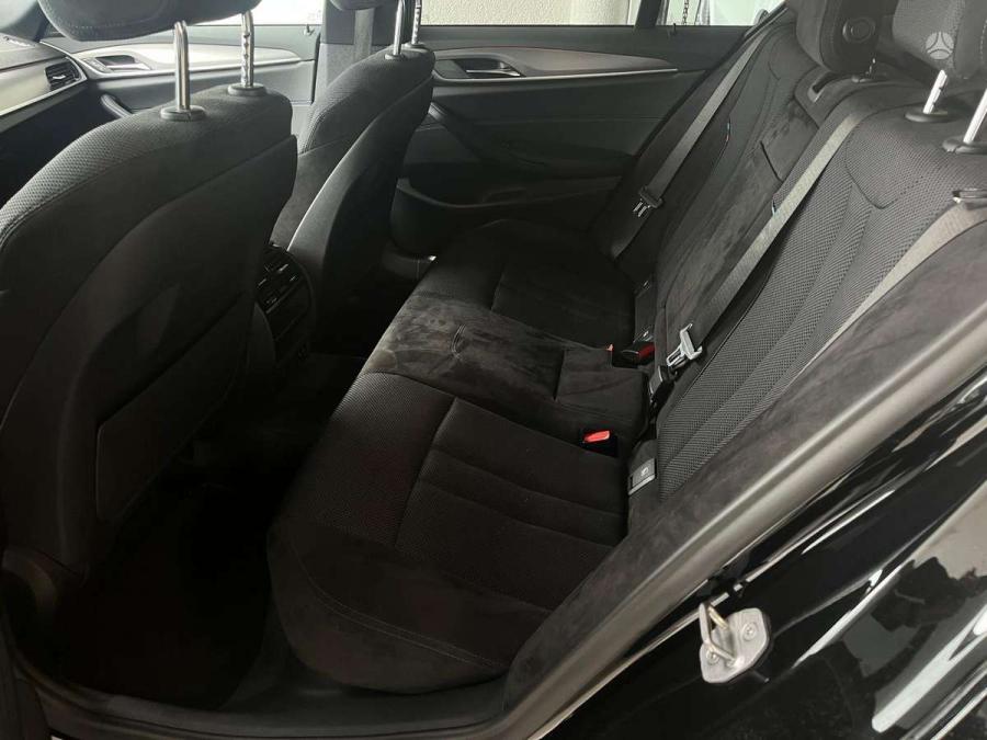Melns BMW 520 2020 Kauņa, ar dzinēja tilpumu 2.00 L un nobraukumu 153 tūkst. km par 24900 €, foto 16 vietnē AUTOMOTO.COM.LV