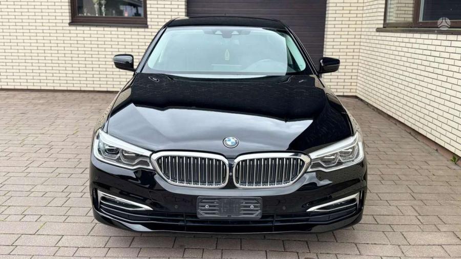Black BMW 520 2020 in Telschi, with an engine capacity of 2.00 L and mileage of 220 thousand km for 19499 €, photo 3 on AUTOMOTO.COM.LV