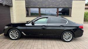 Black BMW 520 2020 in Telschi, with an engine capacity of 2.00 L and mileage of 220 thousand km for 19499 €, photo 4 on AUTOMOTO.COM.LV