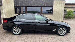 Black BMW 520 2020 in Telschi, with an engine capacity of 2.00 L and mileage of 220 thousand km for 19499 €, photo 5 on AUTOMOTO.COM.LV