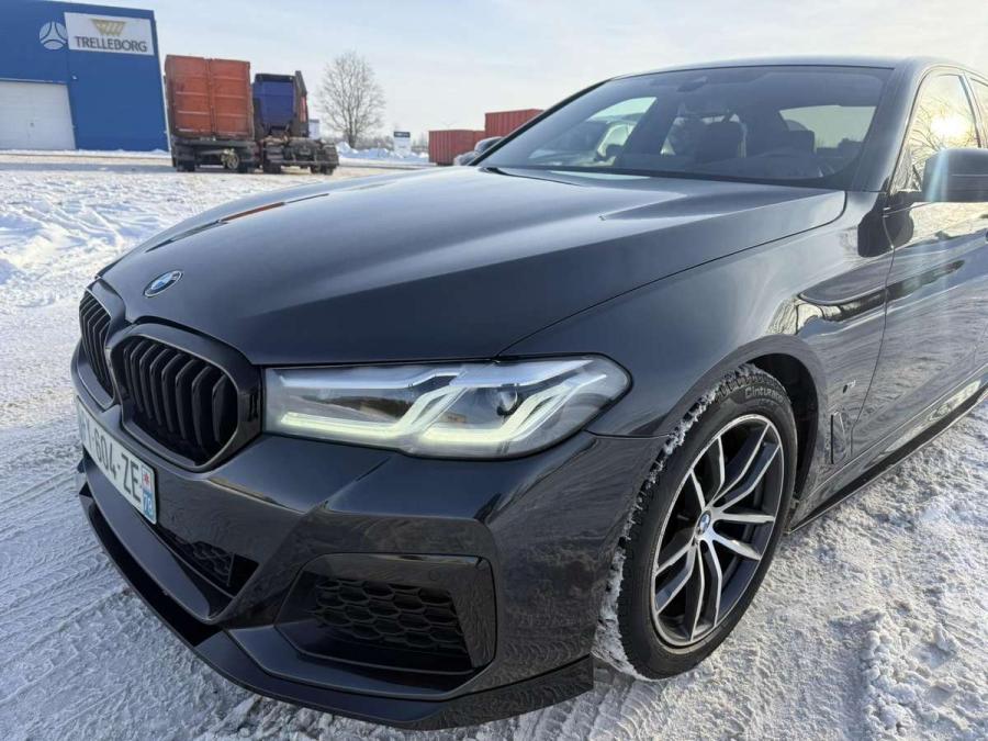 Melns BMW 520 2021 Tauragė, ar dzinēja tilpumu 2.00 L un nobraukumu 246 tūkst. km par 24900 €, foto 12 vietnē AUTOMOTO.COM.LV
