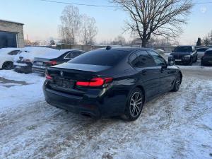 Black BMW 520 2021 in Kaunas, with an engine capacity of 2.00 L and mileage of 82 thousand km for 27900 €, photo 4 on AUTOMOTO.COM.LV