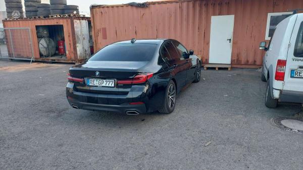 Melns BMW 520 2021 Panevēža, ar dzinēja tilpumu 2.00 L un nobraukumu 85 tūkst. km par 32000 €, foto 4 vietnē AUTOMOTO.COM.LV
