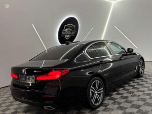 Black BMW 520 2021 in Marijampole, with an engine capacity of 2.00 L and mileage of 166 thousand km for 29999 €, photo 26 on AUTOMOTO.COM.LV