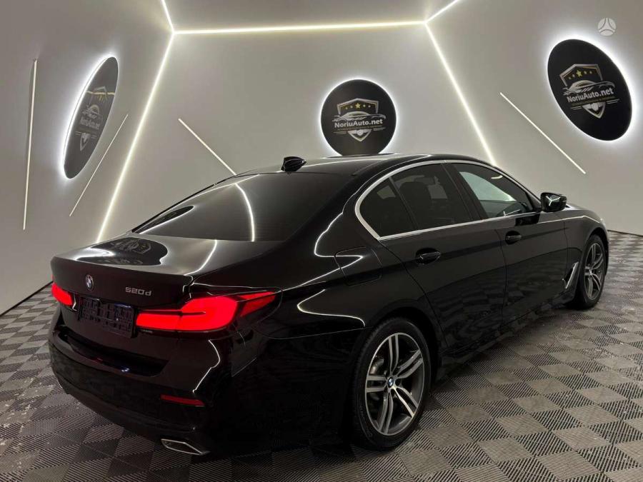 Black BMW 520 2021 in Marijampole, with an engine capacity of 2.00 L and mileage of 166 thousand km for 29999 €, photo 33 on AUTOMOTO.COM.LV