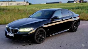 Melns BMW 520 2021 Šauļi, ar dzinēja tilpumu 2.00 L un nobraukumu 250 tūkst. km par 25500 €, foto  vietnē AUTOMOTO.COM.LV