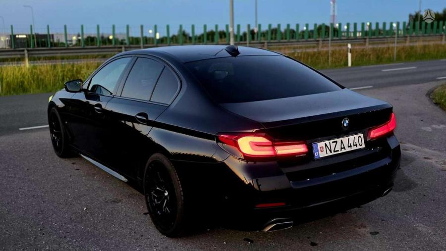 Melns BMW 520 2021 Šauļi, ar dzinēja tilpumu 2.00 L un nobraukumu 250 tūkst. km par 25500 €, foto 6 vietnē AUTOMOTO.COM.LV