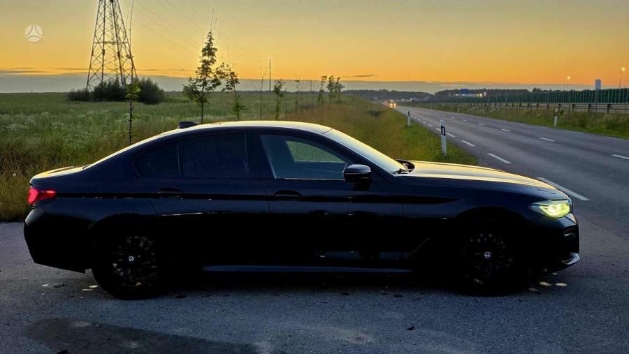 Melns BMW 520 2021 Šauļi, ar dzinēja tilpumu 2.00 L un nobraukumu 250 tūkst. km par 25500 €, foto 10 vietnē AUTOMOTO.COM.LV