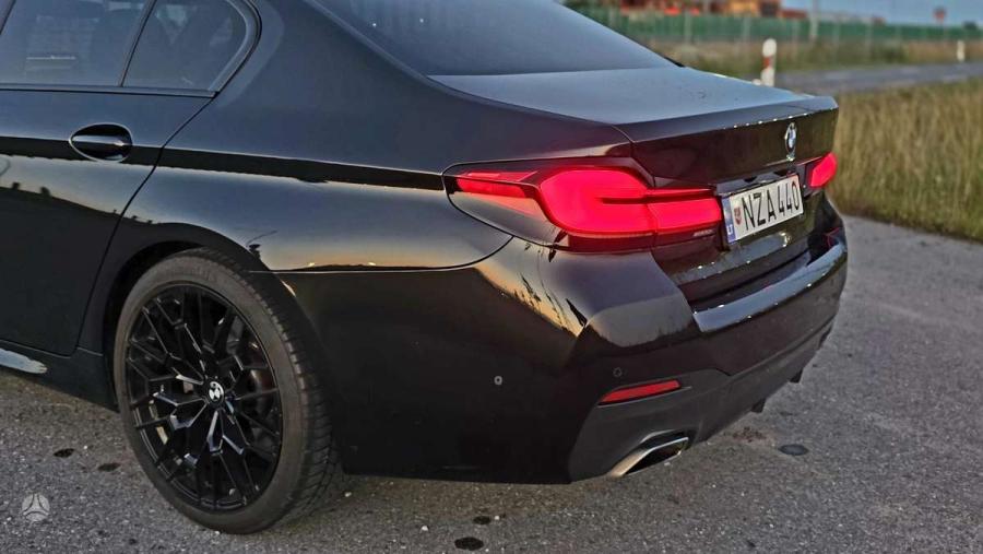 Melns BMW 520 2021 Šauļi, ar dzinēja tilpumu 2.00 L un nobraukumu 250 tūkst. km par 25500 €, foto 21 vietnē AUTOMOTO.COM.LV