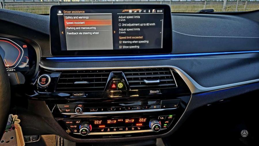 Melns BMW 520 2021 Šauļi, ar dzinēja tilpumu 2.00 L un nobraukumu 250 tūkst. km par 25500 €, foto 26 vietnē AUTOMOTO.COM.LV