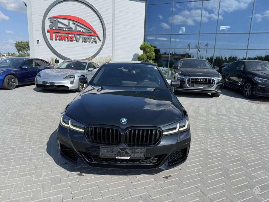 Black BMW 520 2021 in Telschi, with an engine capacity of 2.00 L and mileage of 210 thousand km for 23500 €, photo 11 on AUTOMOTO.COM.LV
