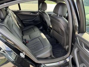 Black BMW 520 2021 in Telschi, with an engine capacity of 2.00 L and mileage of 210 thousand km for 23500 €, photo 25 on AUTOMOTO.COM.LV