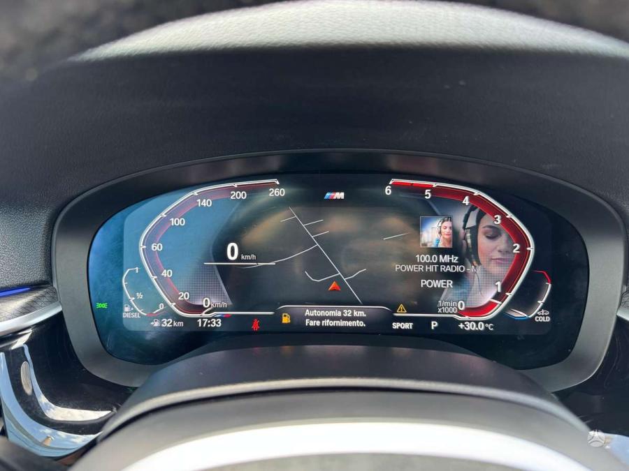 Black BMW 520 2021 in Telschi, with an engine capacity of 2.00 L and mileage of 210 thousand km for 23500 €, photo 37 on AUTOMOTO.COM.LV