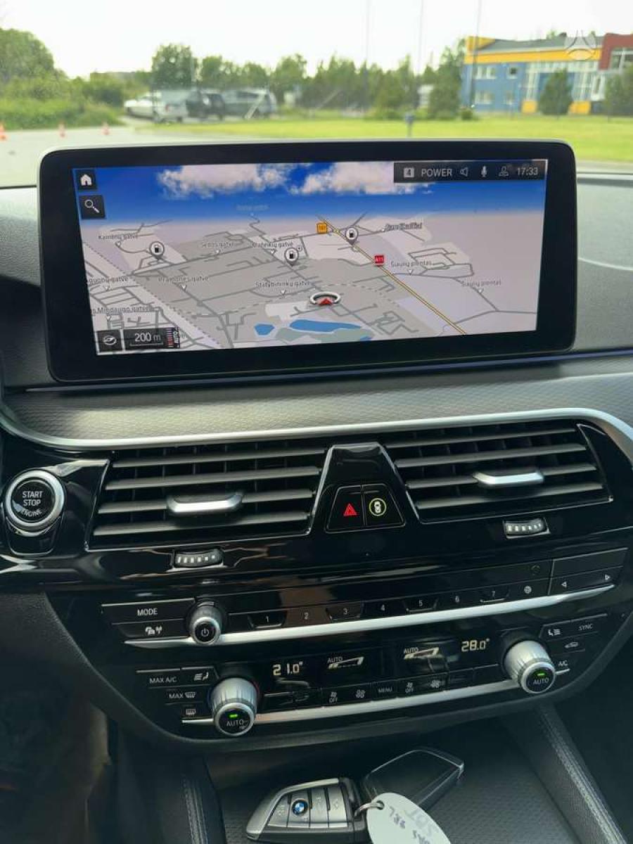 Black BMW 520 2021 in Telschi, with an engine capacity of 2.00 L and mileage of 210 thousand km for 23500 €, photo 39 on AUTOMOTO.COM.LV