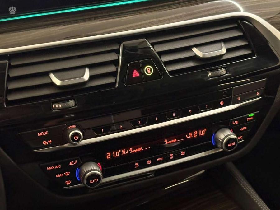 Melns BMW 520 2021 Marijampole, ar dzinēja tilpumu 2.00 L un nobraukumu 259 tūkst. km par 22750 €, foto 14 vietnē AUTOMOTO.COM.LV