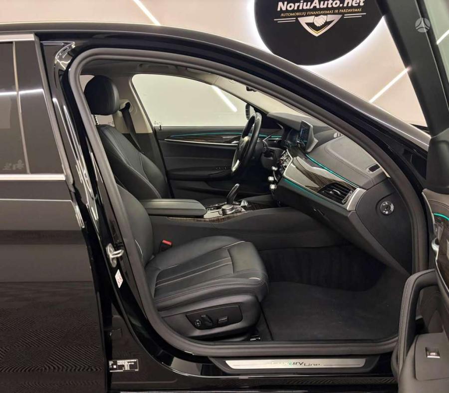 Melns BMW 520 2021 Marijampole, ar dzinēja tilpumu 2.00 L un nobraukumu 259 tūkst. km par 22750 €, foto 16 vietnē AUTOMOTO.COM.LV