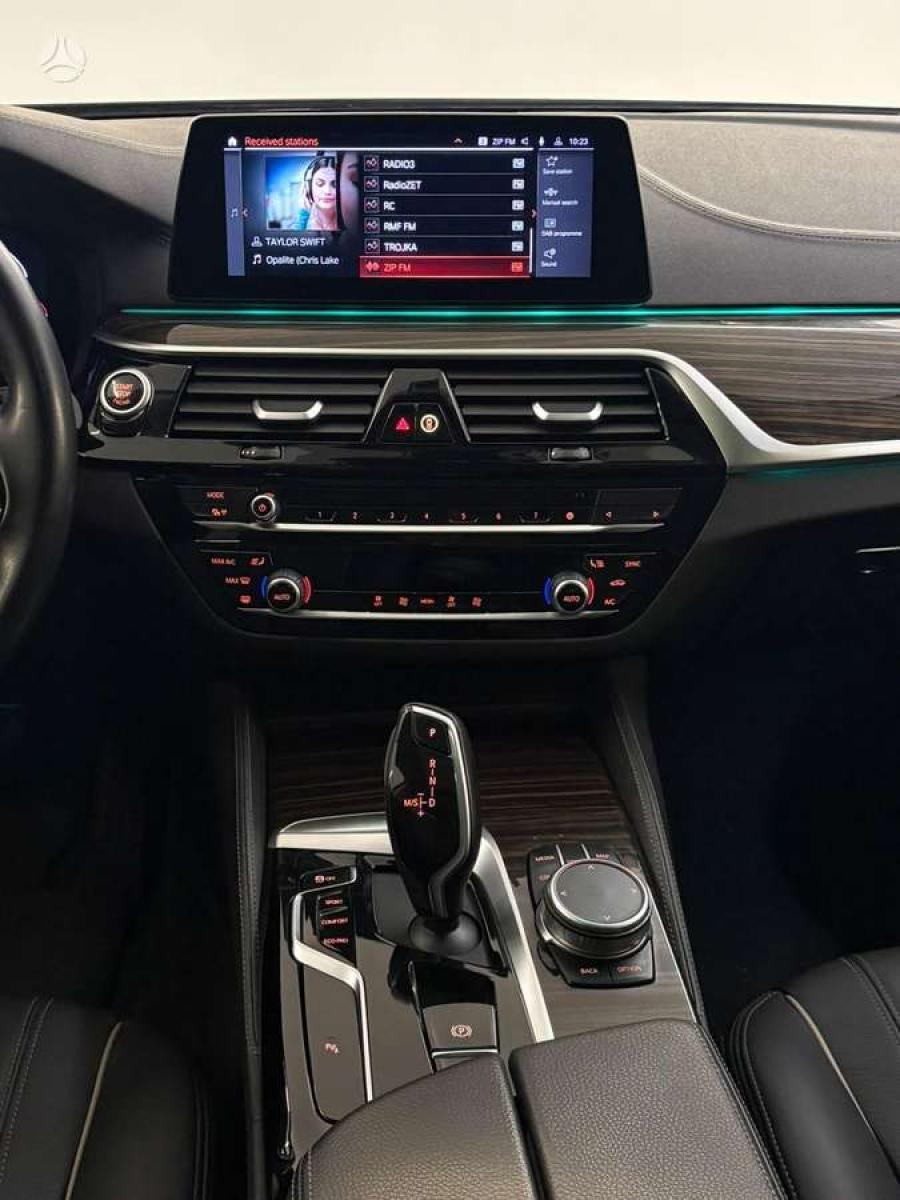 Melns BMW 520 2021 Marijampole, ar dzinēja tilpumu 2.00 L un nobraukumu 259 tūkst. km par 22750 €, foto 20 vietnē AUTOMOTO.COM.LV