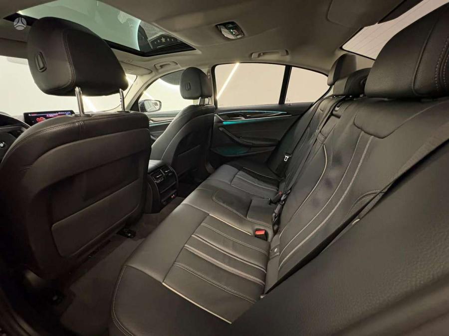 Melns BMW 520 2021 Marijampole, ar dzinēja tilpumu 2.00 L un nobraukumu 259 tūkst. km par 22750 €, foto 23 vietnē AUTOMOTO.COM.LV