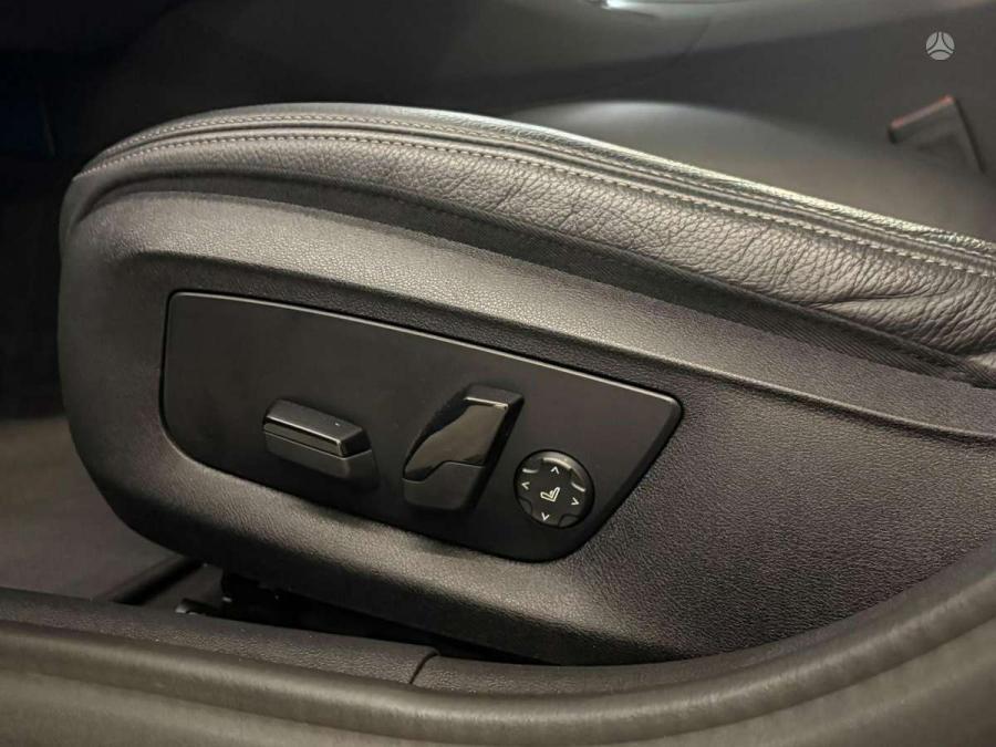 Melns BMW 520 2021 Marijampole, ar dzinēja tilpumu 2.00 L un nobraukumu 259 tūkst. km par 22750 €, foto 25 vietnē AUTOMOTO.COM.LV