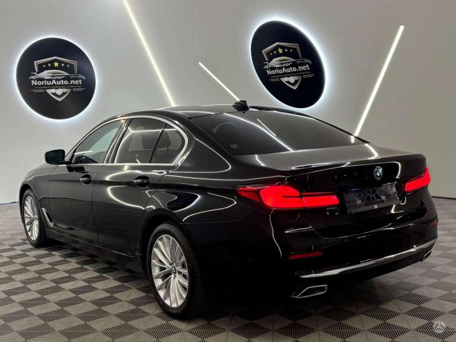 Melns BMW 520 2021 Marijampole, ar dzinēja tilpumu 2.00 L un nobraukumu 259 tūkst. km par 22750 €, foto 29 vietnē AUTOMOTO.COM.LV