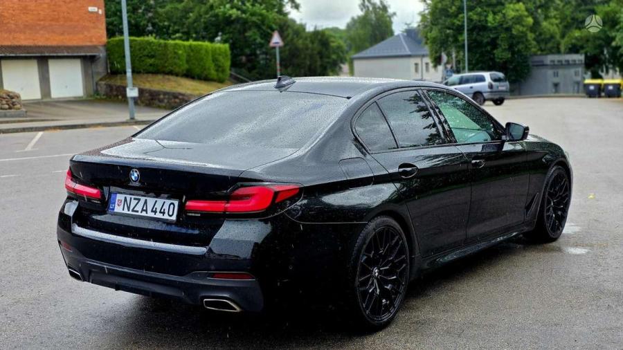 Melns BMW 520 2021 Kauņa, ar dzinēja tilpumu 2.00 L un nobraukumu 248 tūkst. km par 19900 €, foto 7 vietnē AUTOMOTO.COM.LV