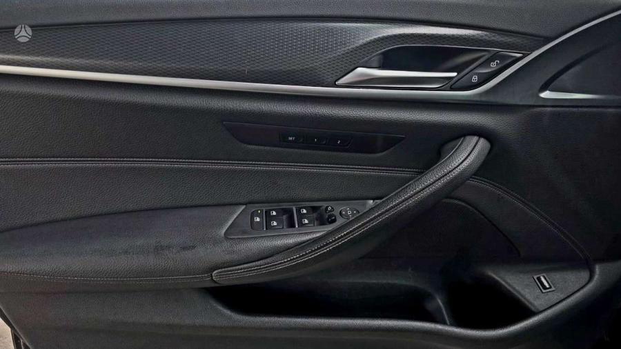 Melns BMW 520 2021 Kauņa, ar dzinēja tilpumu 2.00 L un nobraukumu 248 tūkst. km par 19900 €, foto 25 vietnē AUTOMOTO.COM.LV