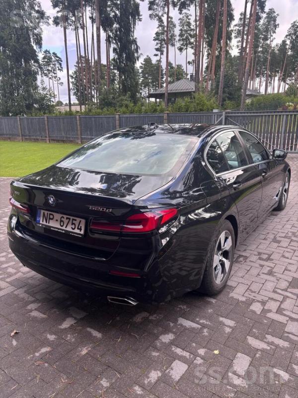 Melns BMW 520 2021 Rīga, ar dzinēja tilpumu 2.00 L un nobraukumu 72 tūkst. km par 35000 €, foto 4 vietnē AUTOMOTO.COM.LV