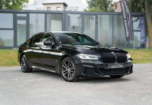 Melns BMW 520 2021 Viļņa, ar dzinēja tilpumu 2.00 L un nobraukumu 50 tūkst. km par 35900 €, foto  vietnē AUTOMOTO.COM.LV
